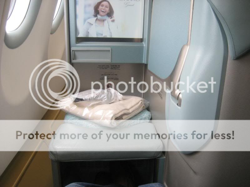 Etihad EY 100: 20/DEC/08: JFK-AUH: J Cabin - Airliners.net